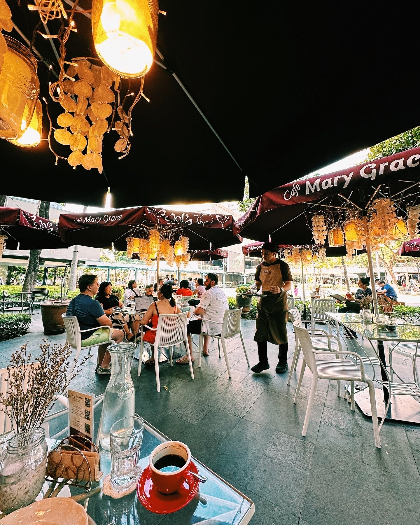 BGC at Night: 20 Fun Things to Do in Bonifacio High Street (2025 Guide ...